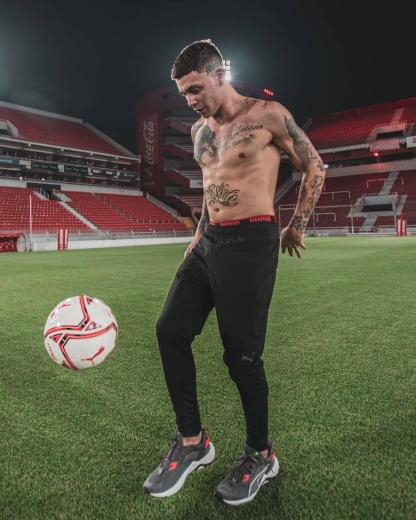 Argentinian rising star Lautaro Rodríguez falls in love with his BFF in ...