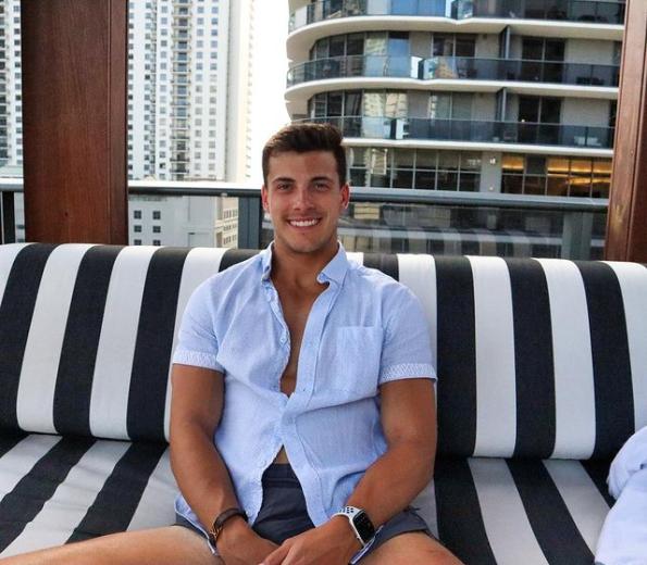 周一嘎肌肉｜打破牙醫刻板印象！美國帥哥牙醫又性感又風趣：Garrett Hawley | GagaTai 嘎嘎台