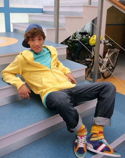 又一迪士尼童星脫了！ Franek Skywalker 加入 OnlyFans「激戰辣男」 | GagaTai 嘎嘎台